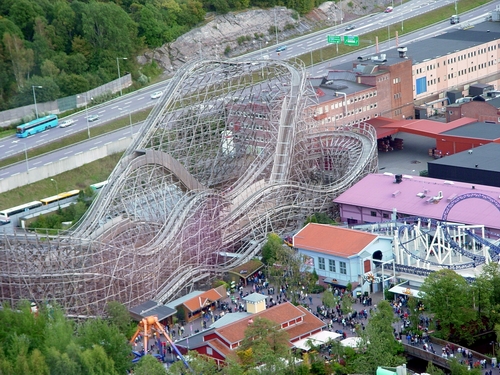 Liseberg, le parc d'attraction - Les aventures de louline la croute